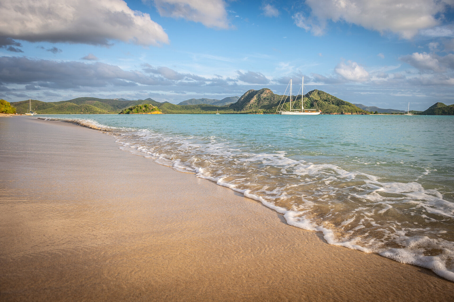Island hopping from St. Martin - Sailing Classics